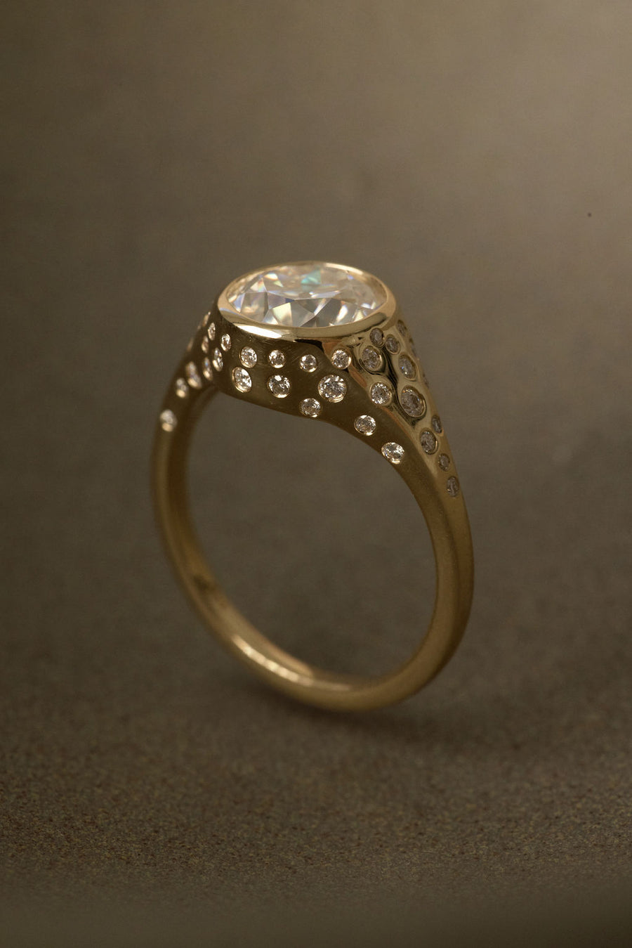 Lennon || Round – June Rings