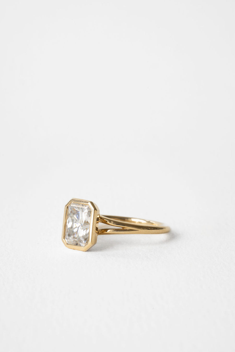 Fleur || Radiant – June Rings