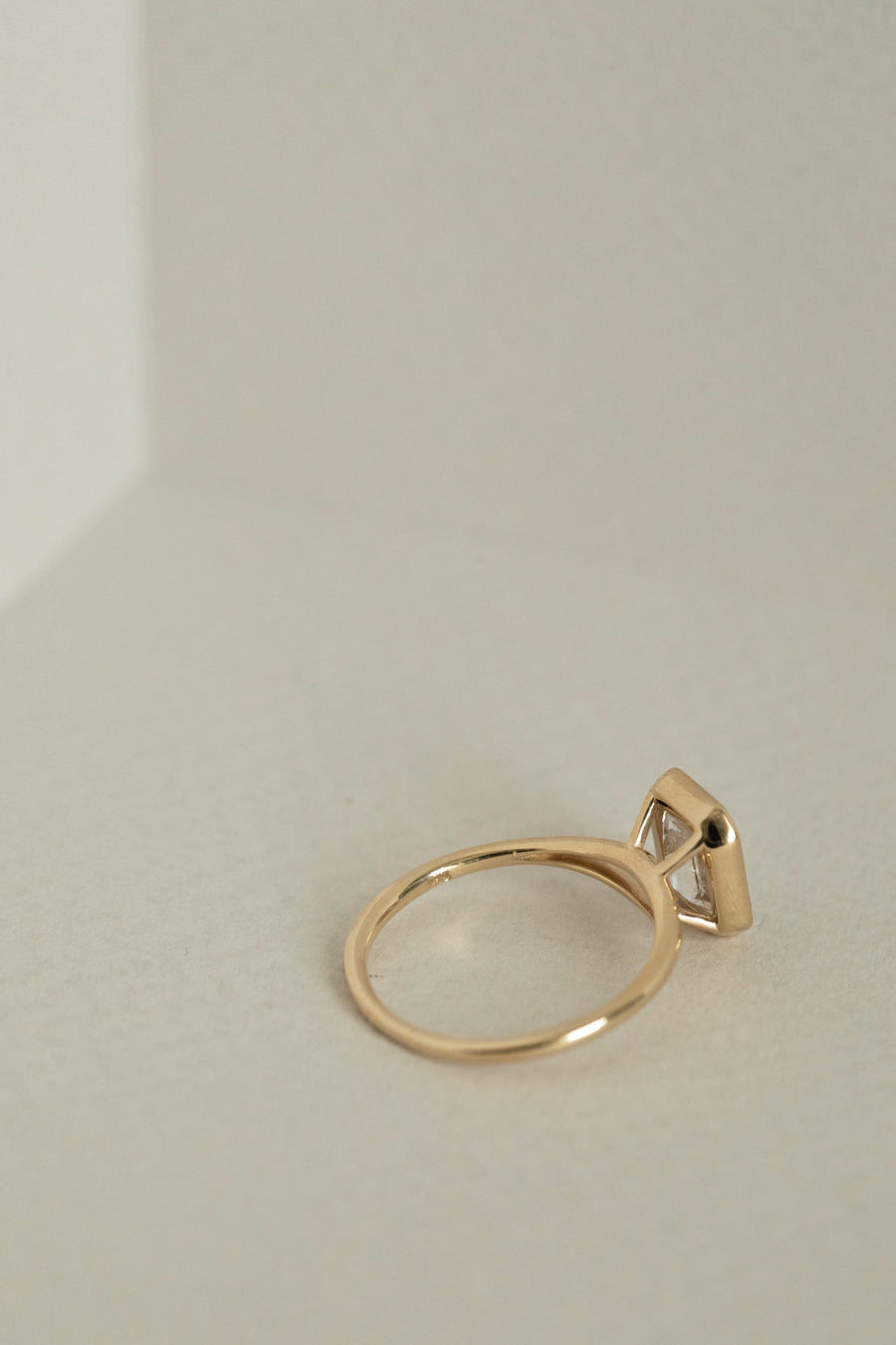 Fleur || Emerald – June Rings