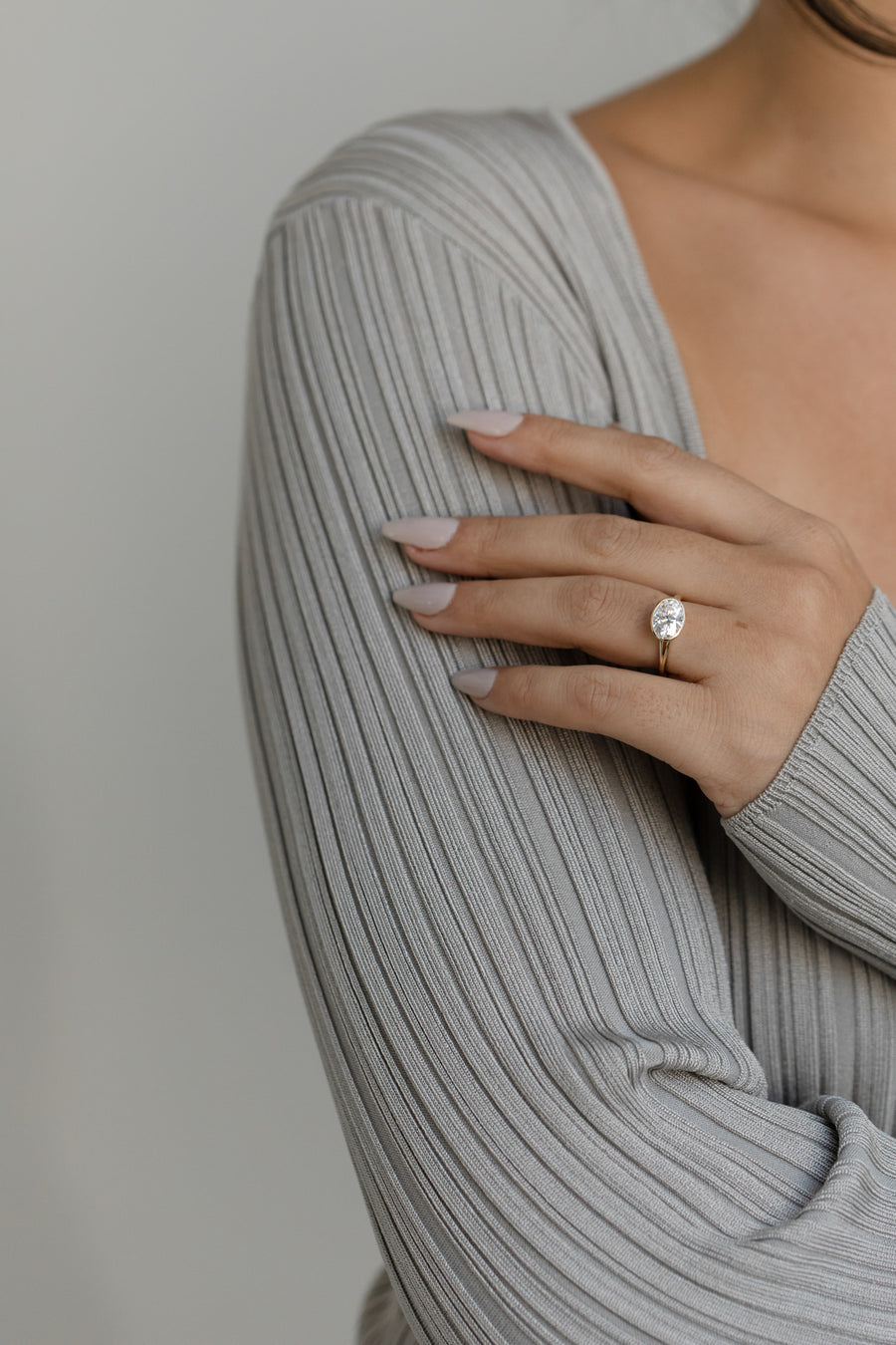 Fleur || East West Oval – June Rings