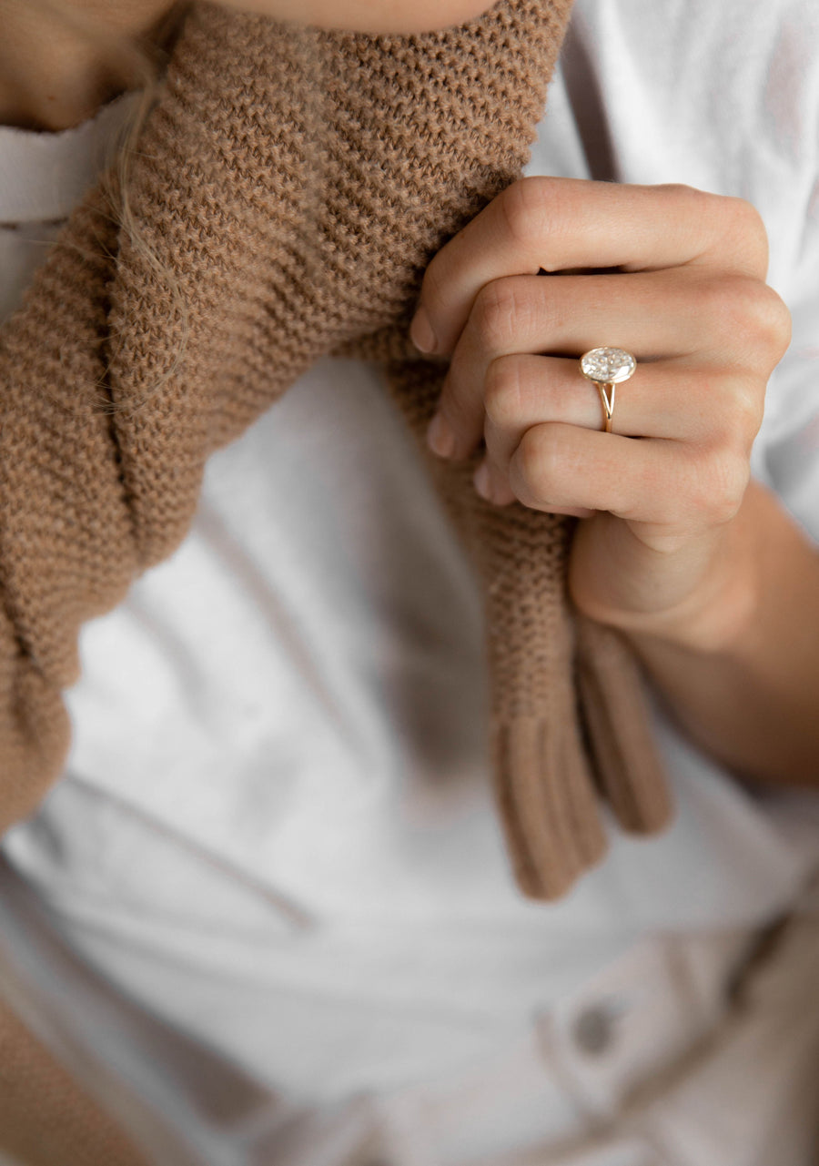 Fleur || Oval – June Rings